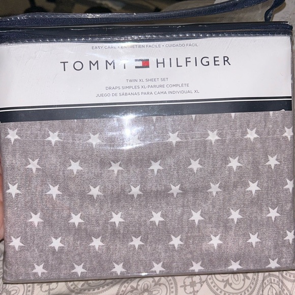 Tommy Hilfiger | Bedding | Tommy Hilfiger Bed Set | Poshmark